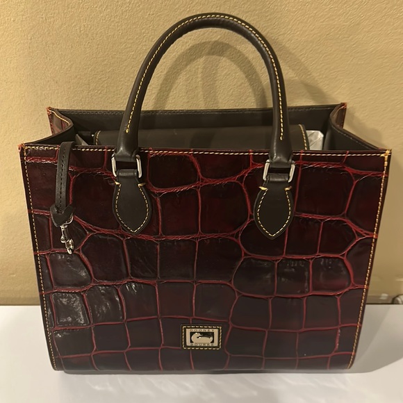 Dooney & Bourke | Bags | Brand New Dooney And Bourke Burgundy Purse ...